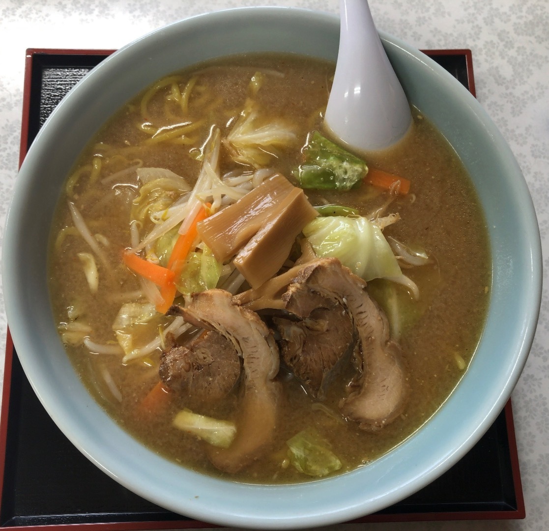 素朴な食堂の味噌ラーメンを求めて〜59杯目御食事処 成田屋: 工藤ハジメの墓石（はかいし）はラーメンどんぶりにしてくれ！