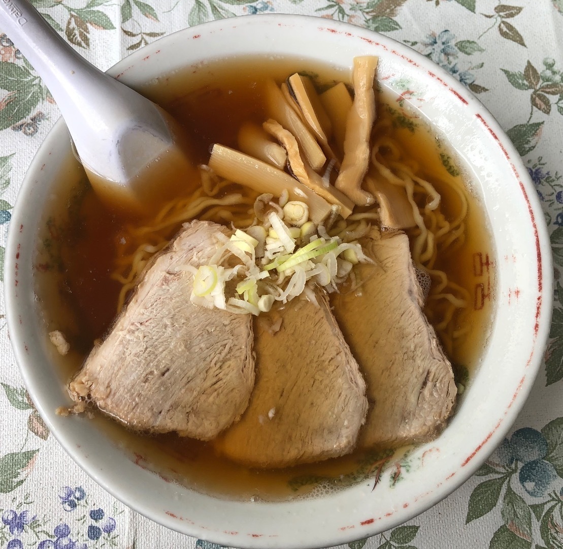 大鰐の町食堂、激ウマの再来訪〜150杯目いこい食堂: 工藤ハジメの墓石（はかいし）はラーメンどんぶりにしてくれ！