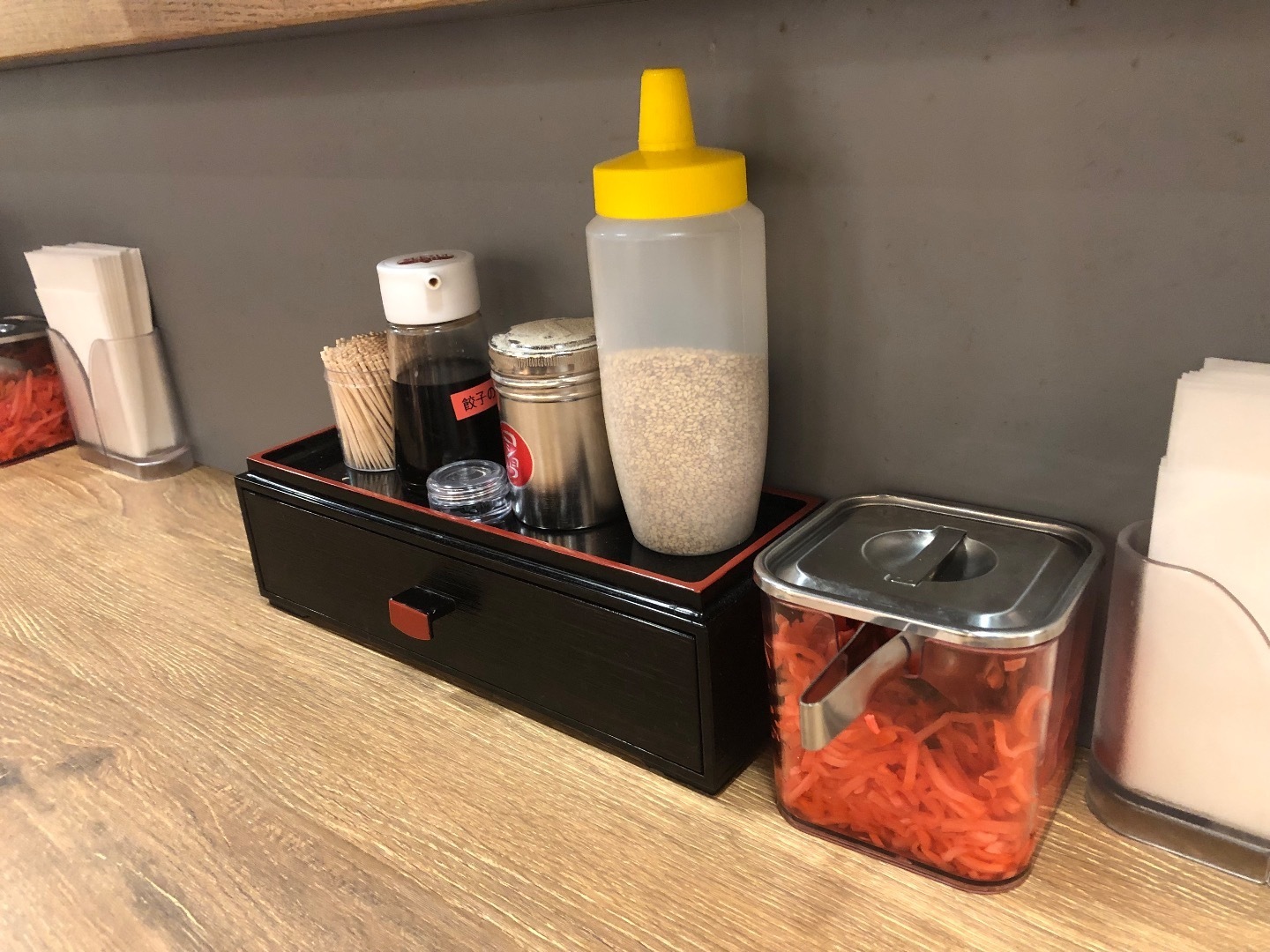 金色に光る透明な豚骨スープ〜167杯目博多 くまちゃんらぁめん: 工藤ハジメの墓石（はかいし）はラーメンどんぶりにしてくれ！